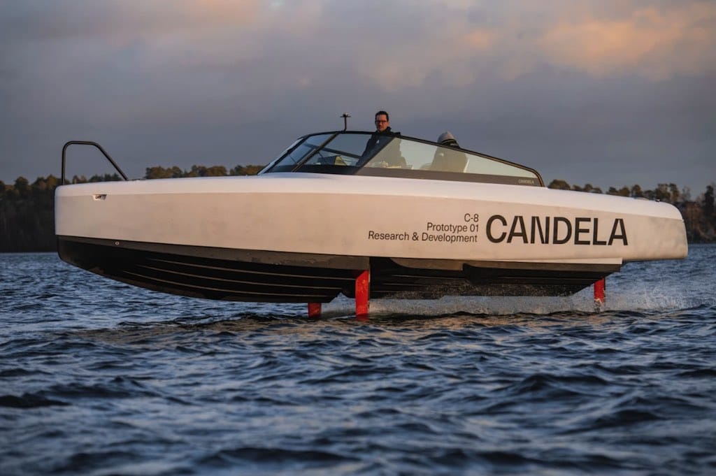 Candela celebra el primer vuelo de su hidroala eléctrica C-8