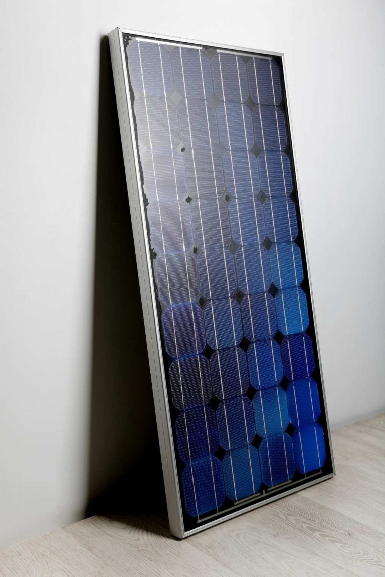¿Cuánta energía produce una placa solar? - Ejemplo real con un panel de ...