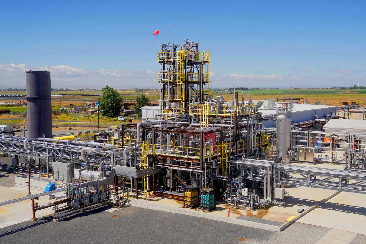 EE. UU. inaugura su primera planta que convierte CO2, agua y ...